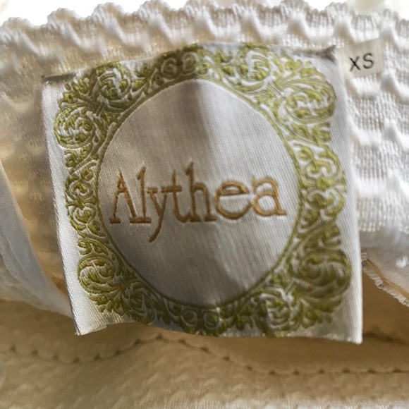 Alythea | Skirts | Alythea Blooming Dales Gold And Cream Skirt | Poshmark